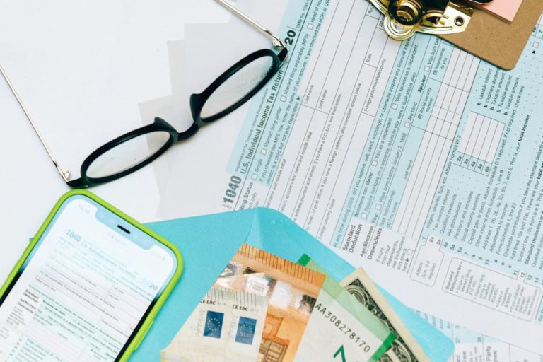 What Are Business Days? Definition and Practical Examples [2026]